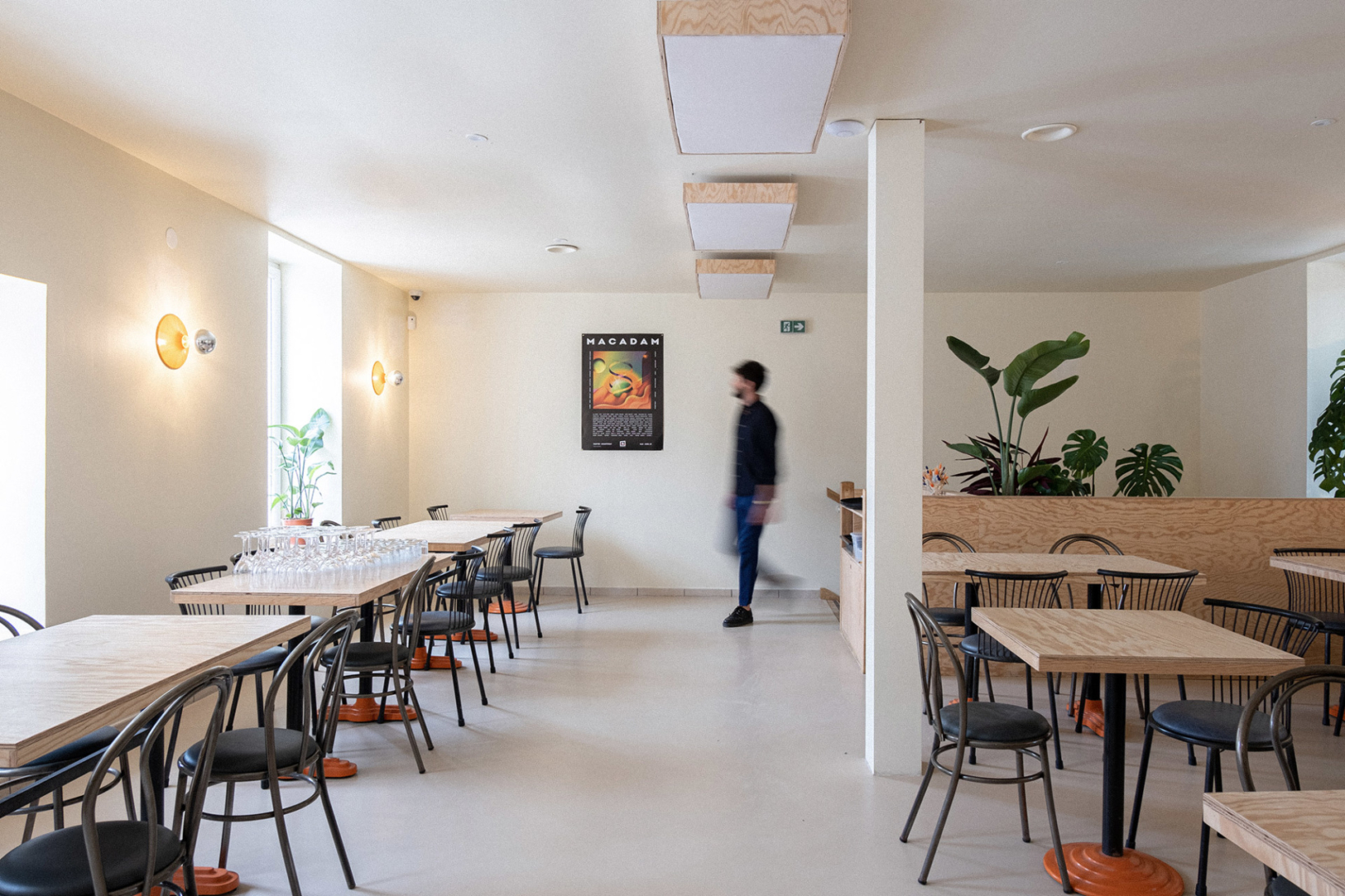 OHM Town - brunch & music bar